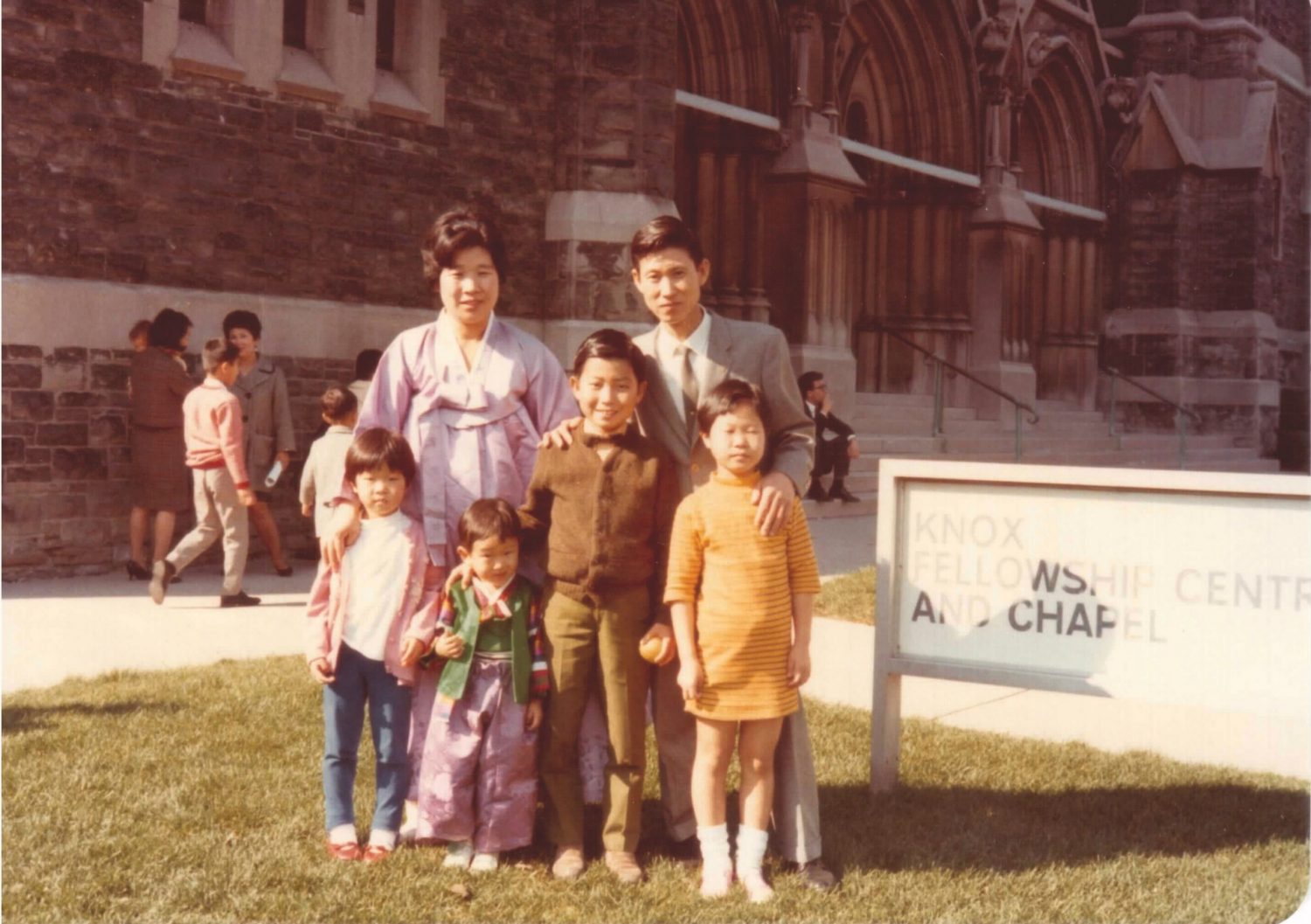 Why these Asian Canadians are leaving their parents' churches ...