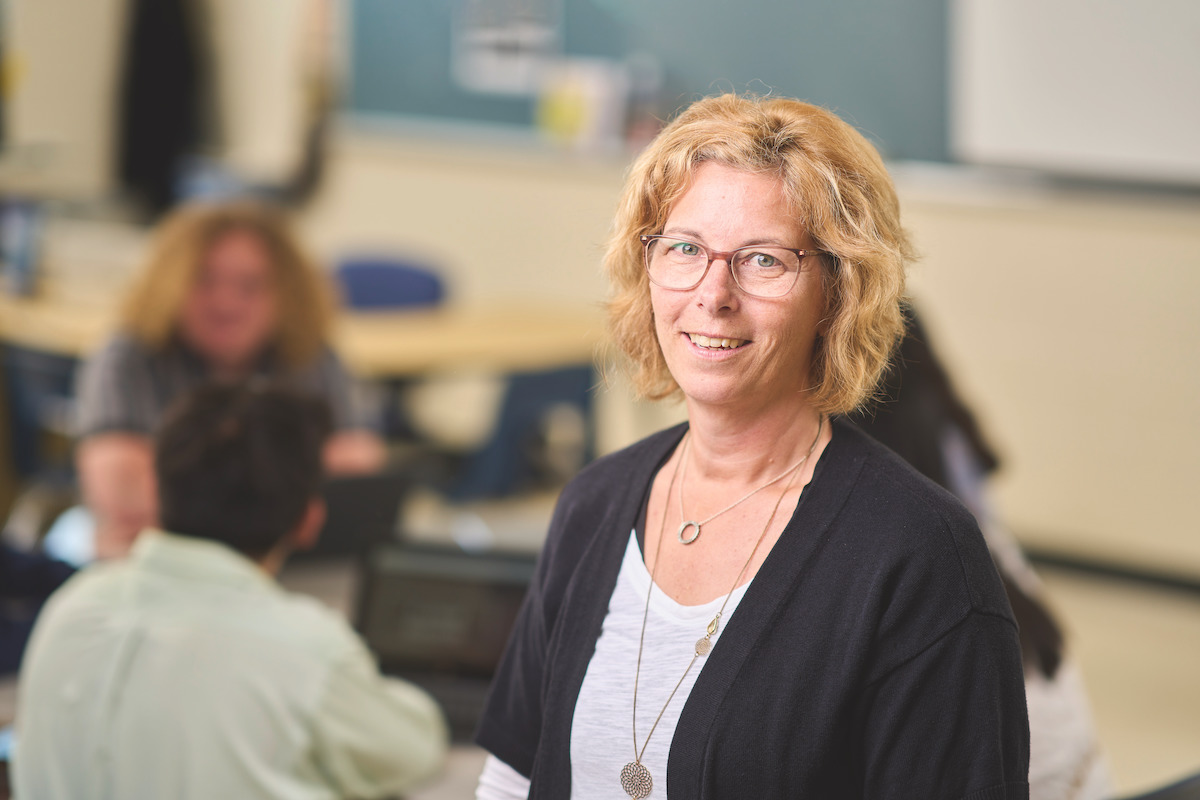 Long-time educator sparks love for learning by abandoning grades ...