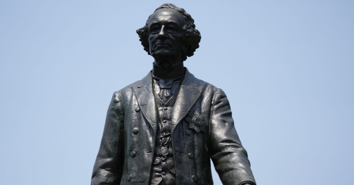 Are controversial monuments making a comeback? | Broadview Magazine